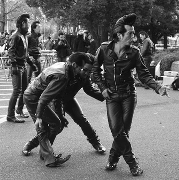 rockabilly guy style