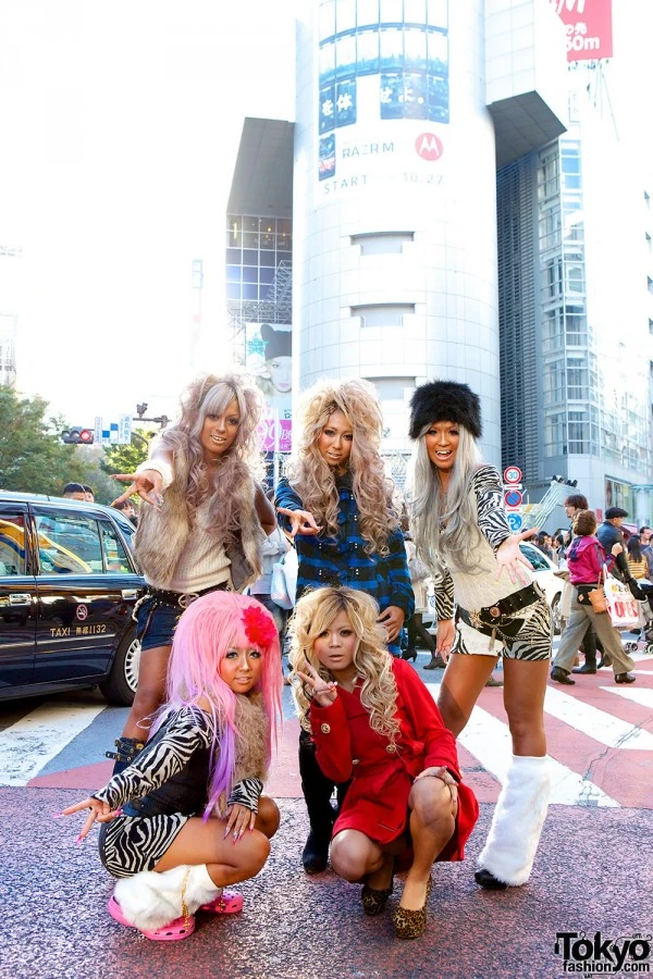 Kuro Gyaru | Japanese Fashion Wikia | Fandom