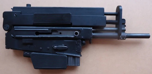 Foldable Assault Rifle | James Bond Wiki | Fandom