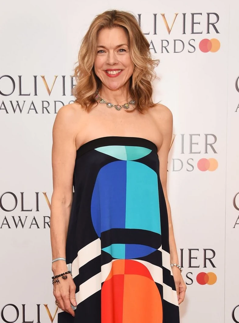 Janie Dee | James Bond Wiki | Fandom