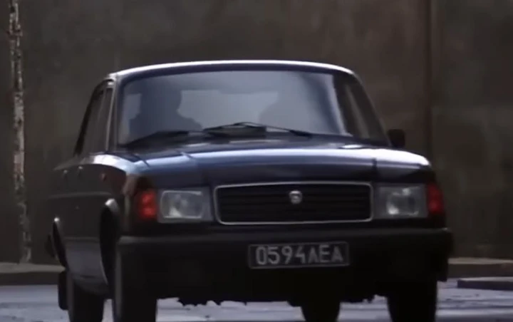 GAZ-31029 | James Bond Wiki | Fandom