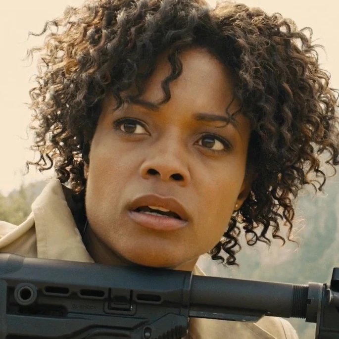 Eve Moneypenny (Naomie Harris) | James Bond Wiki | Fandom