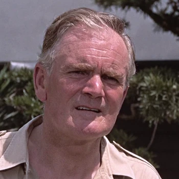 Q (Desmond Llewelyn) | James Bond Wiki | Fandom