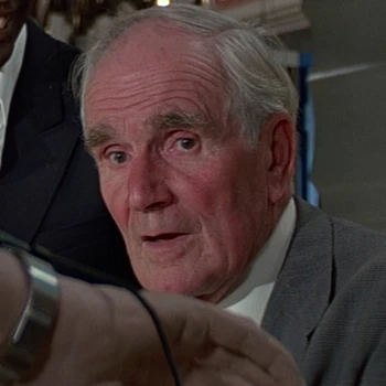 Q (Desmond Llewelyn) | James Bond Wiki | Fandom