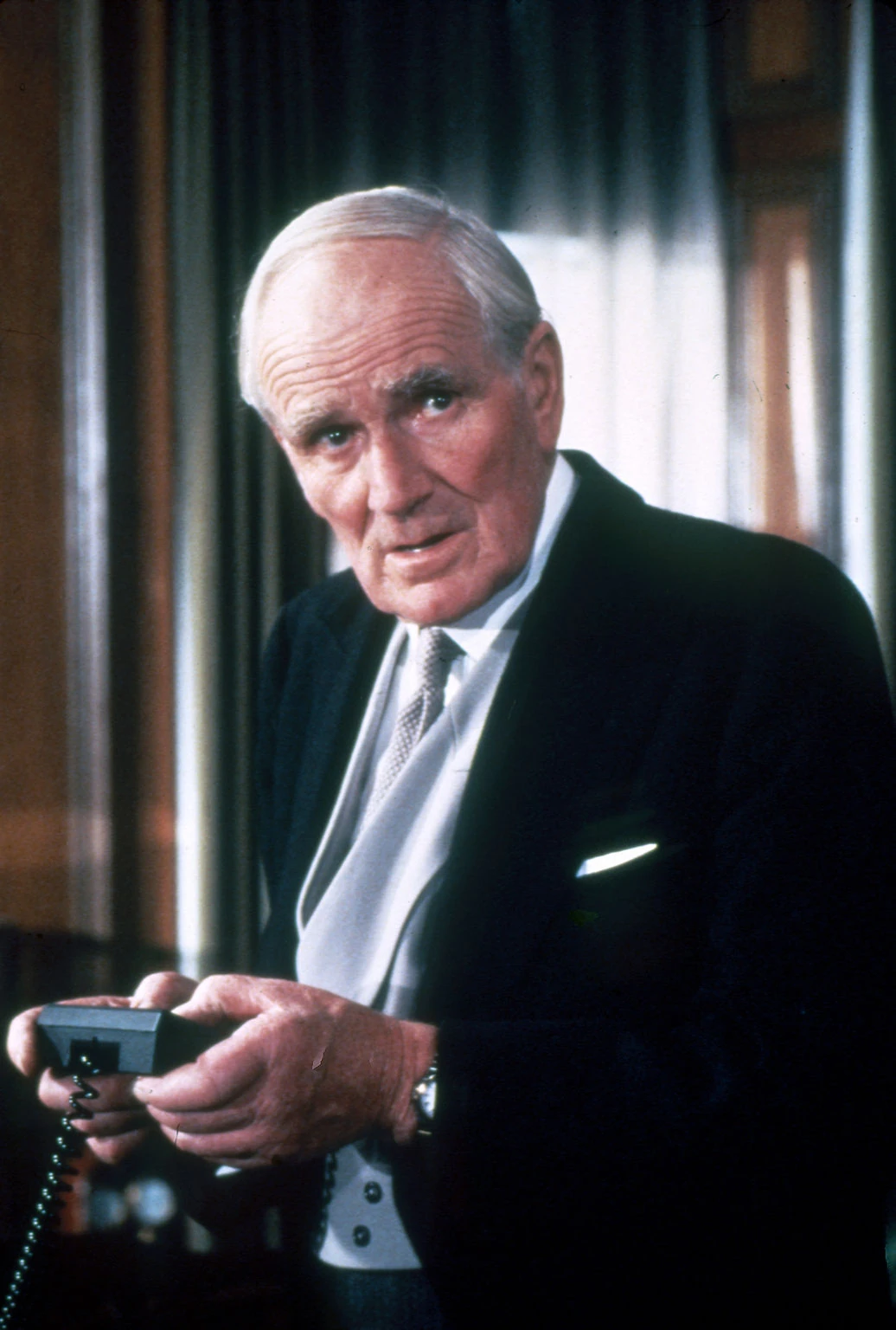 Q (Desmond Llewelyn) | James Bond | Fandom