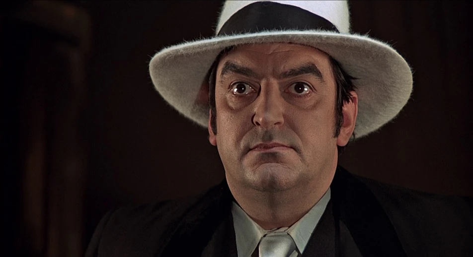 Al Capone | James Bond Wiki | Fandom