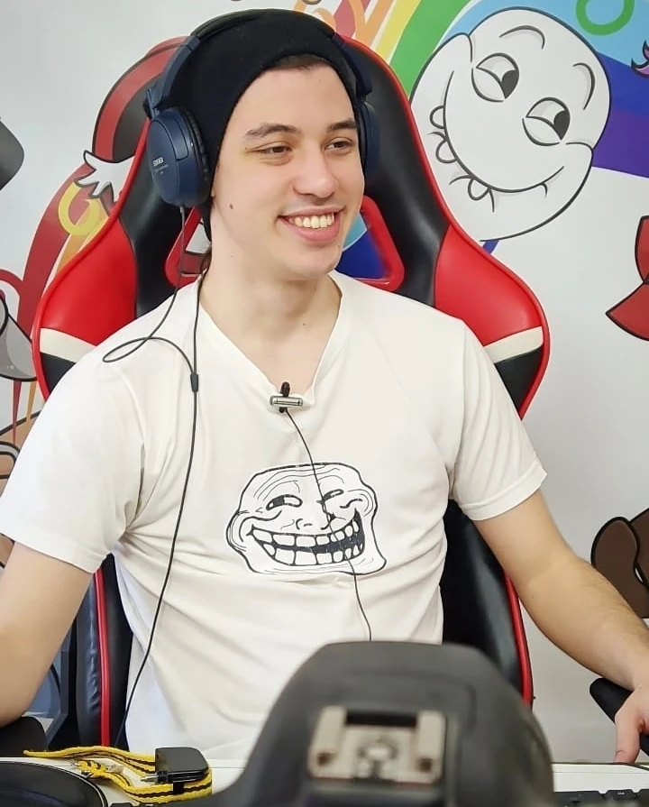 Fernando Marcher | Janela da Rua Wiki | Fandom