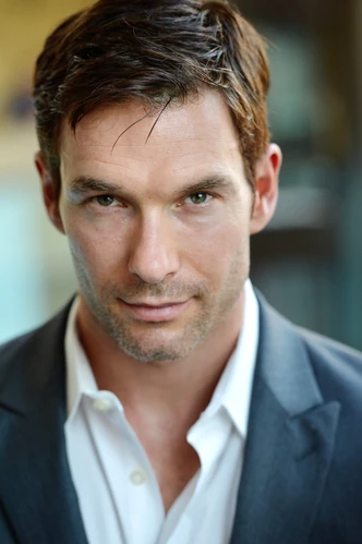 Max Bird-Ridnell | Jane the Virgin Wiki | Fandom