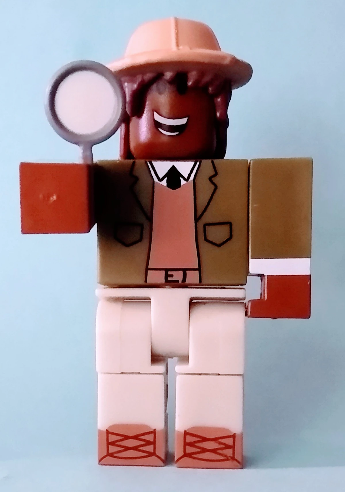 Caroline The Curator | Jazwares Roblox Toys Wiki | Fandom