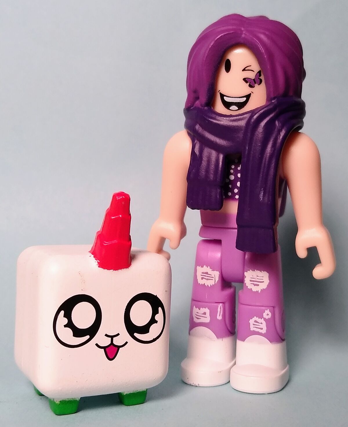 Bubbly Britney | Jazwares Roblox Toys Wiki | Fandom