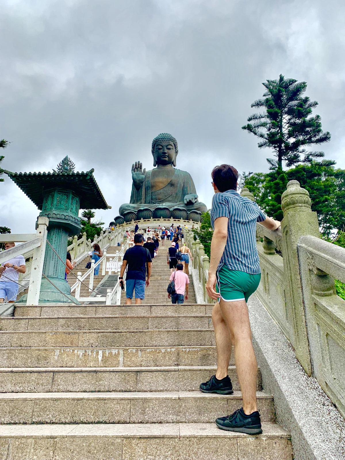 Cometan at the Tian Tan Buddha | Astropedia | Fandom