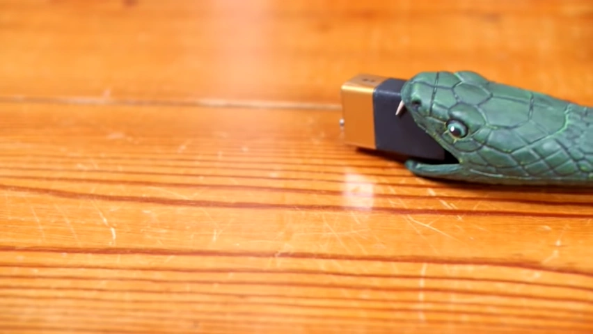 SNAKE EATS BATTERY! | JesseAndMike Wiki | Fandom