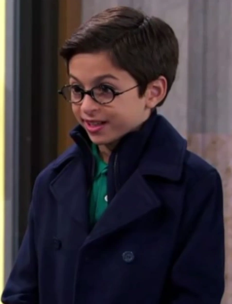 Stuart | Wiki Jessie | Fandom