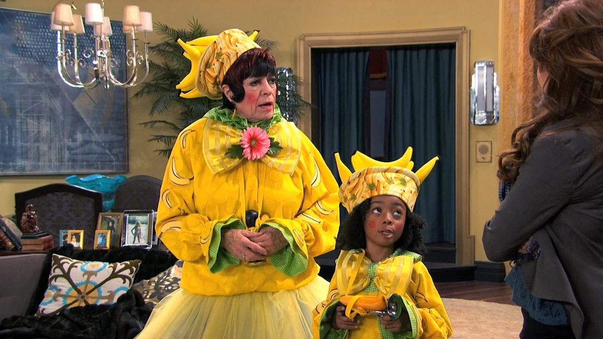 Zuri's New Old Friend | Wiki Jessie | Fandom