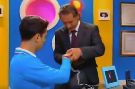 Alan bada Roby'ego | Jestem Franky Wiki | Fandom