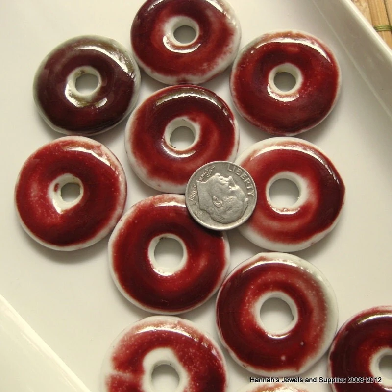 Maroon doughnut with white cream | Jobsim Wiki | Fandom