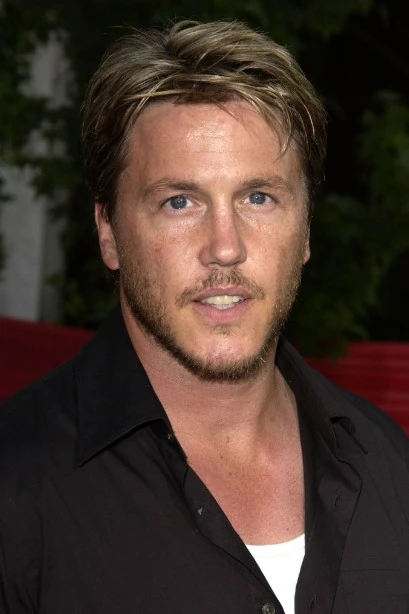Lochlyn Munro | Joe Pickett Wiki | Fandom