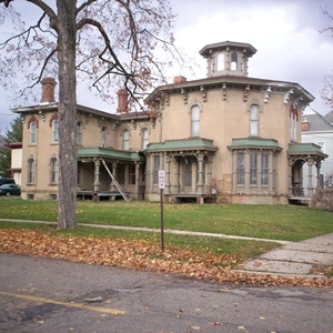 Pendleton-Alexander House | John Bellairs Wiki | Fandom