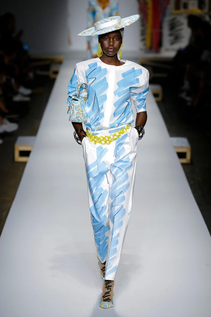 Moschino | Jolin Tsai вики | Fandom