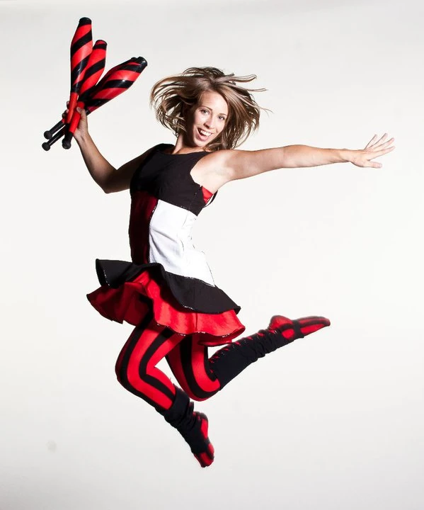 Laura Ernst | Juggle Wiki | Fandom