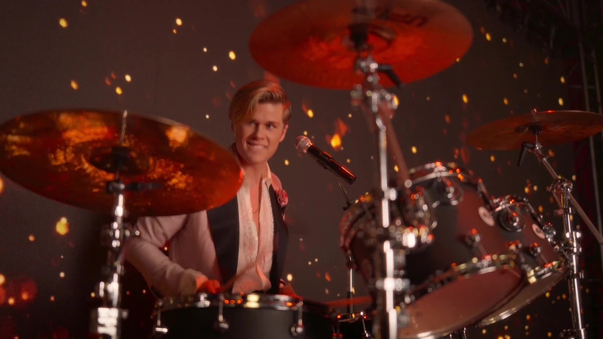 Alex Mercer | Julie and The Phantoms Wiki | Fandom