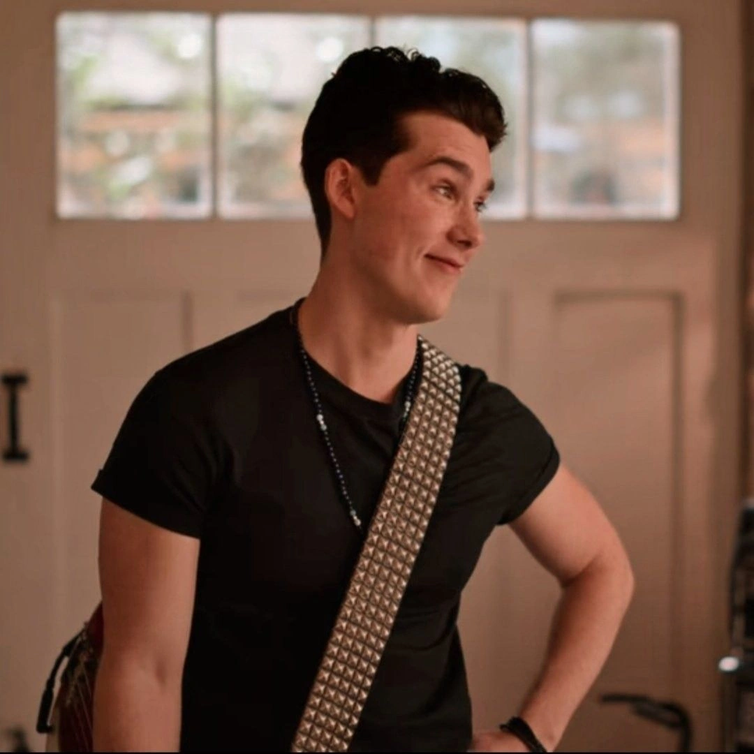 own your awesomeness Alex - 1mnobodywhoareyou - Julie and The Phantoms ...