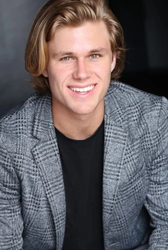 Owen Patrick Joyner | Julie and The Phantoms Wiki | Fandom