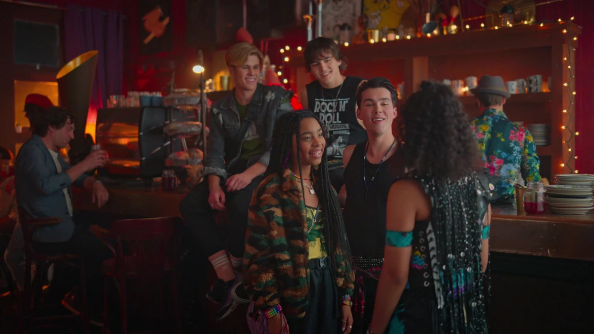 Finally Free | Julie and The Phantoms Wiki | Fandom