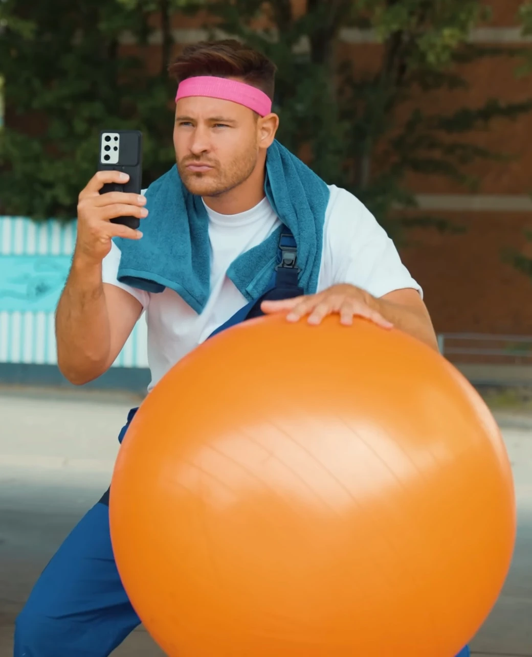 Tankstellenwart | Julien Bam Wiki | Fandom