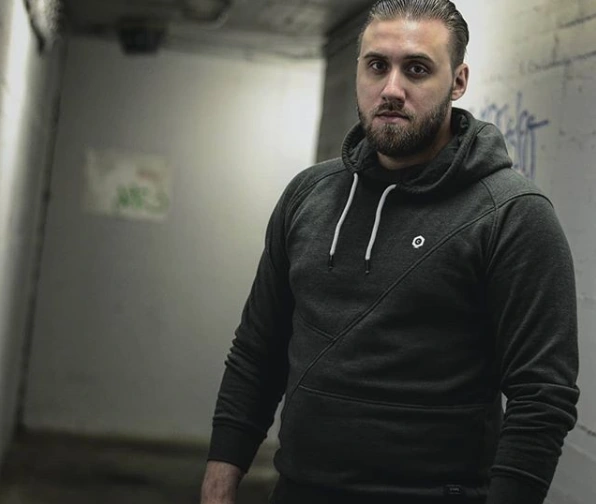 Skeez | Juliensblogbattle Wiki | Fandom