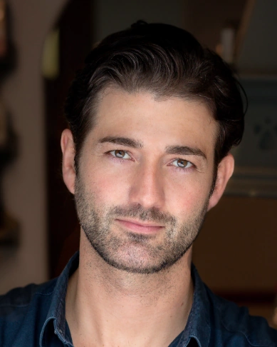 Oliver Tompsett | & Juliet Wiki | Fandom