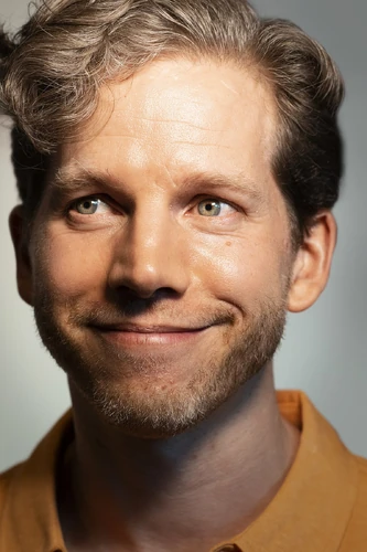 Stark Sands | & Juliet Wiki | Fandom