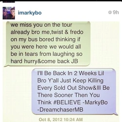 Justin Bieber Texting