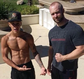 does justin bieber workout
