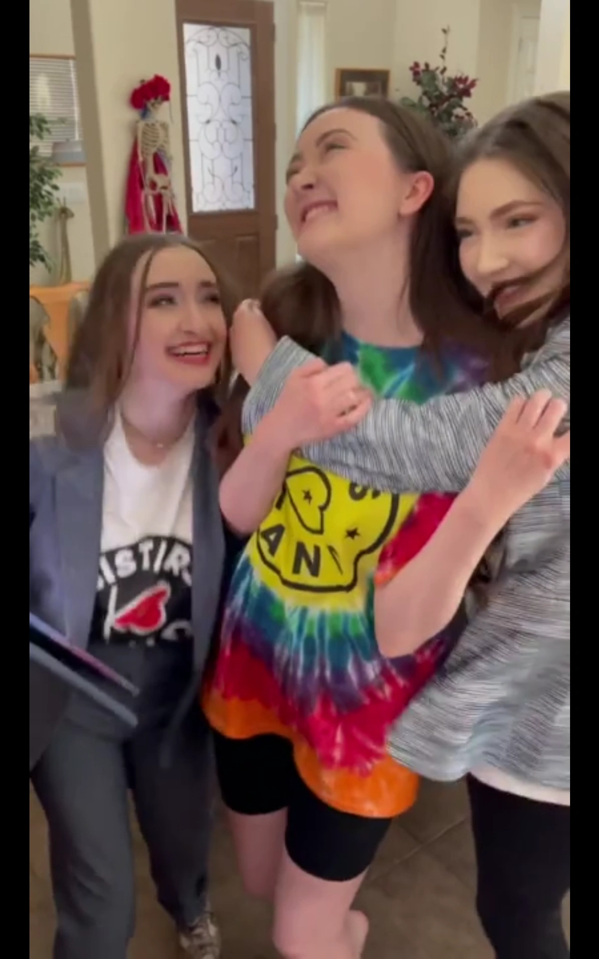 Kaylen's reaction to her cake and decorations! | K3 Sisters Band Wiki ...