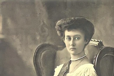 Actress Mary Fuller