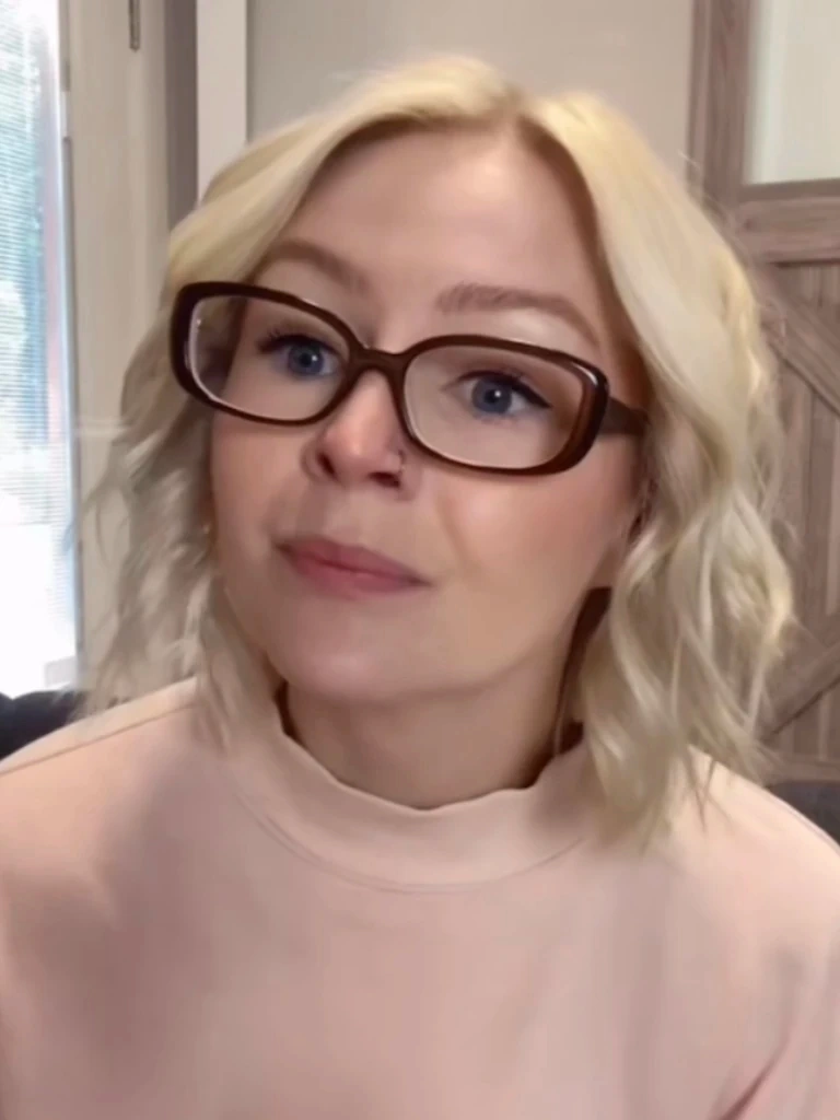 Carol | KallMeKris Wiki | Fandom