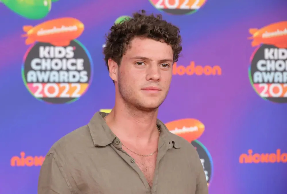 Miles Thompson | Kamen Rider Fan Fiction Wiki | Fandom