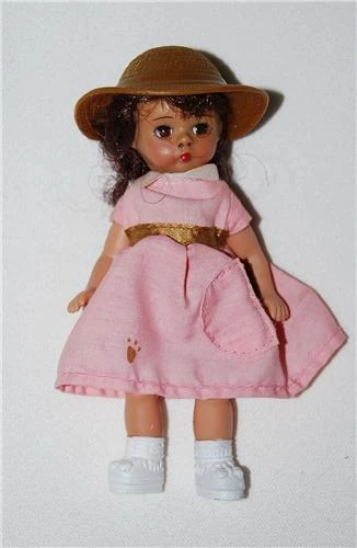 Maxine | Katie Visits Her Father Wikia | Fandom