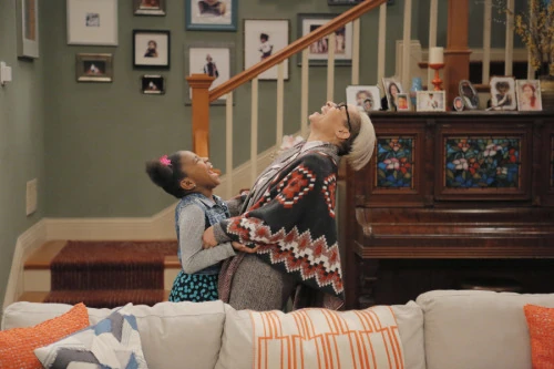 Runaway Robot/Gallery | K.C. Undercover Wiki | Fandom