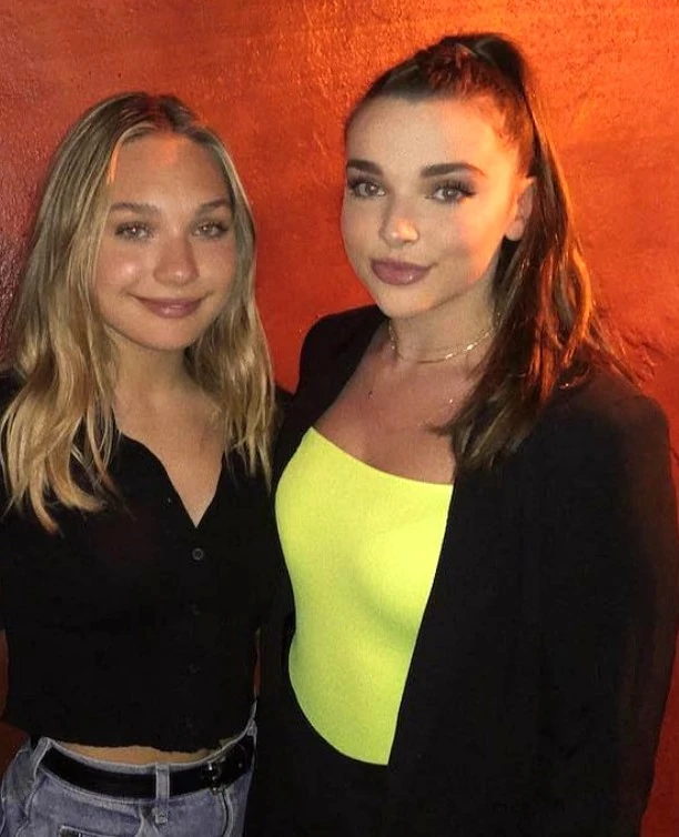 Kendall Vertes And Mackenzie Ziegler