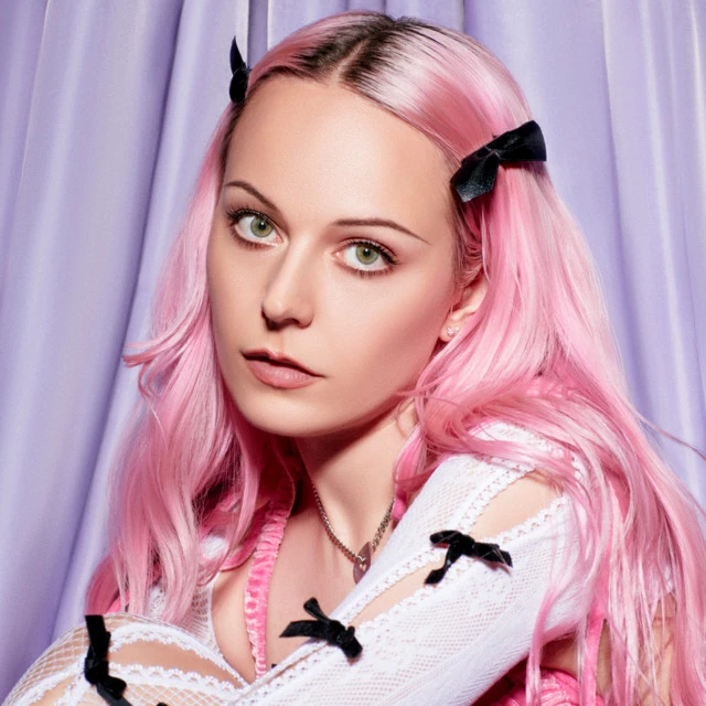 Hannah Diamond | Keshapedia | Fandom