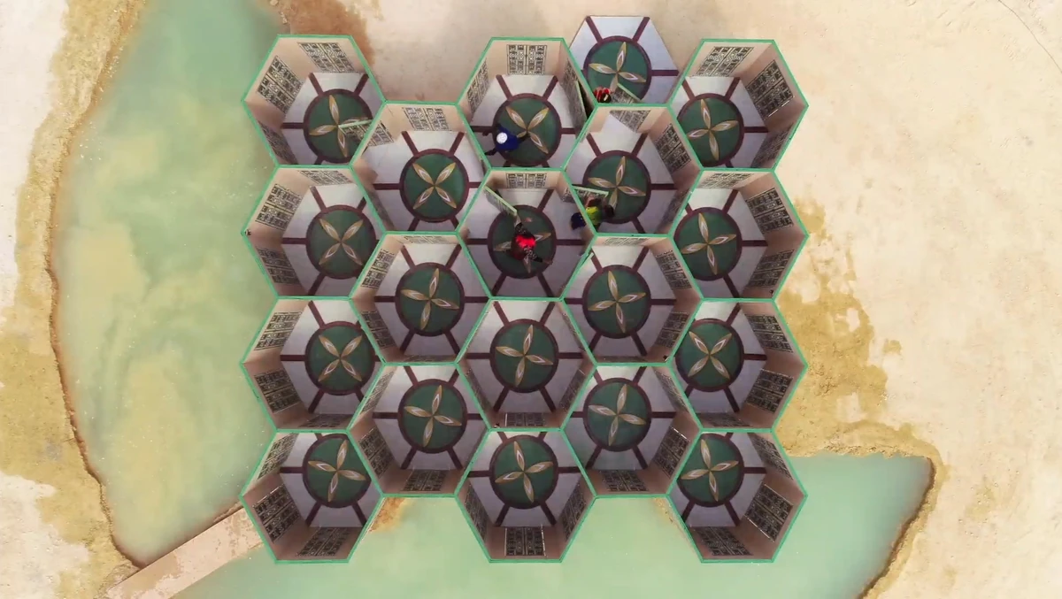 Honeycomb Maze (Saudi Arabia) | Keshipedia - Takeshi's Castle Wiki | Fandom