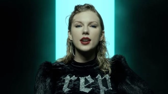 Taylor Swift | The Key of Awesome Wiki | Fandom