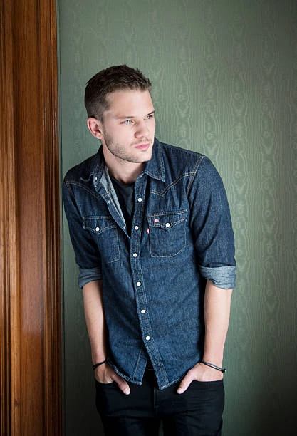 Jeremy Irvine | Kgrvar Wiki | Fandom