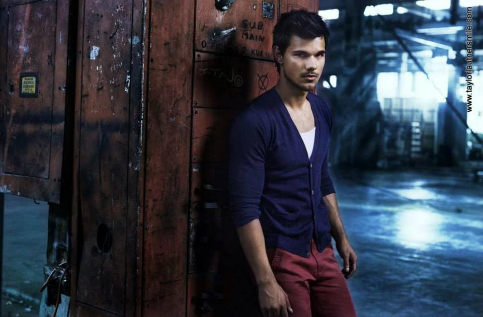 Taylor Lautner/Modeling | Kgrvar Wiki | Fandom