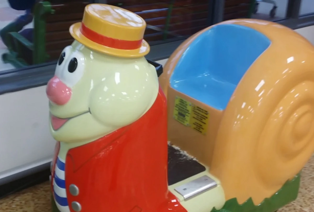 Slowcoach the Snail Kiddie Ride | Kiddie Rides Wiki | Fandom