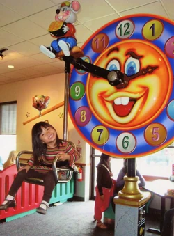Chuck E. Cheese Clock