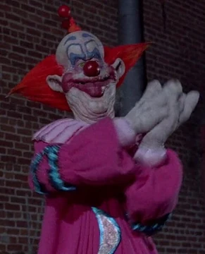 killer klowns shadow puppet