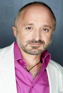 Richard Howland | Killjoys Wiki | Fandom